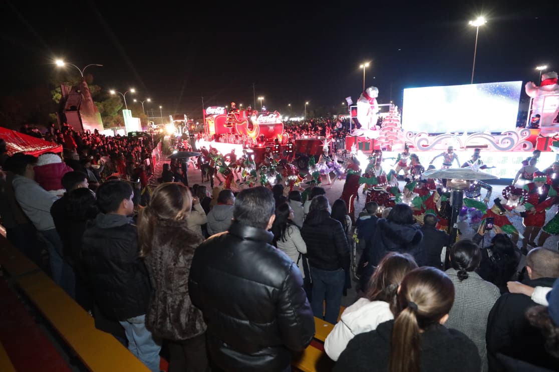 Más de 185 mil juarenses disfrutan la Caravana Coca-Cola; desfile ...